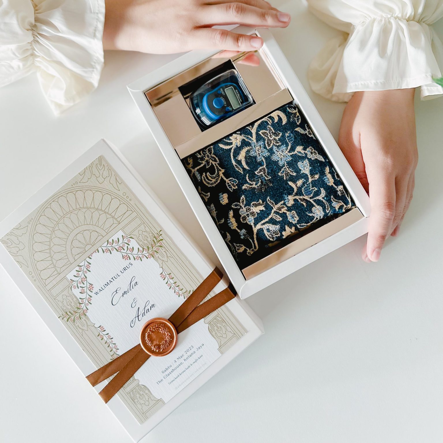 VVIP Corporate Gifts - Deanna Creations - Curated and Bespoke Gift ...